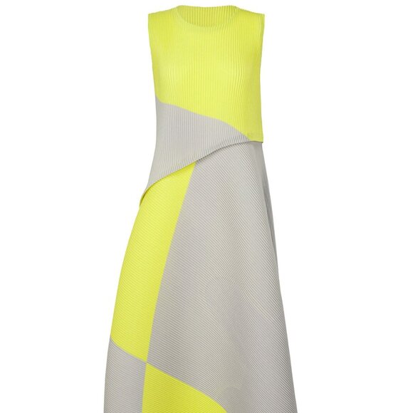 Dresses | Issey Miyake New Runway Dress Jp3us M | Poshmark